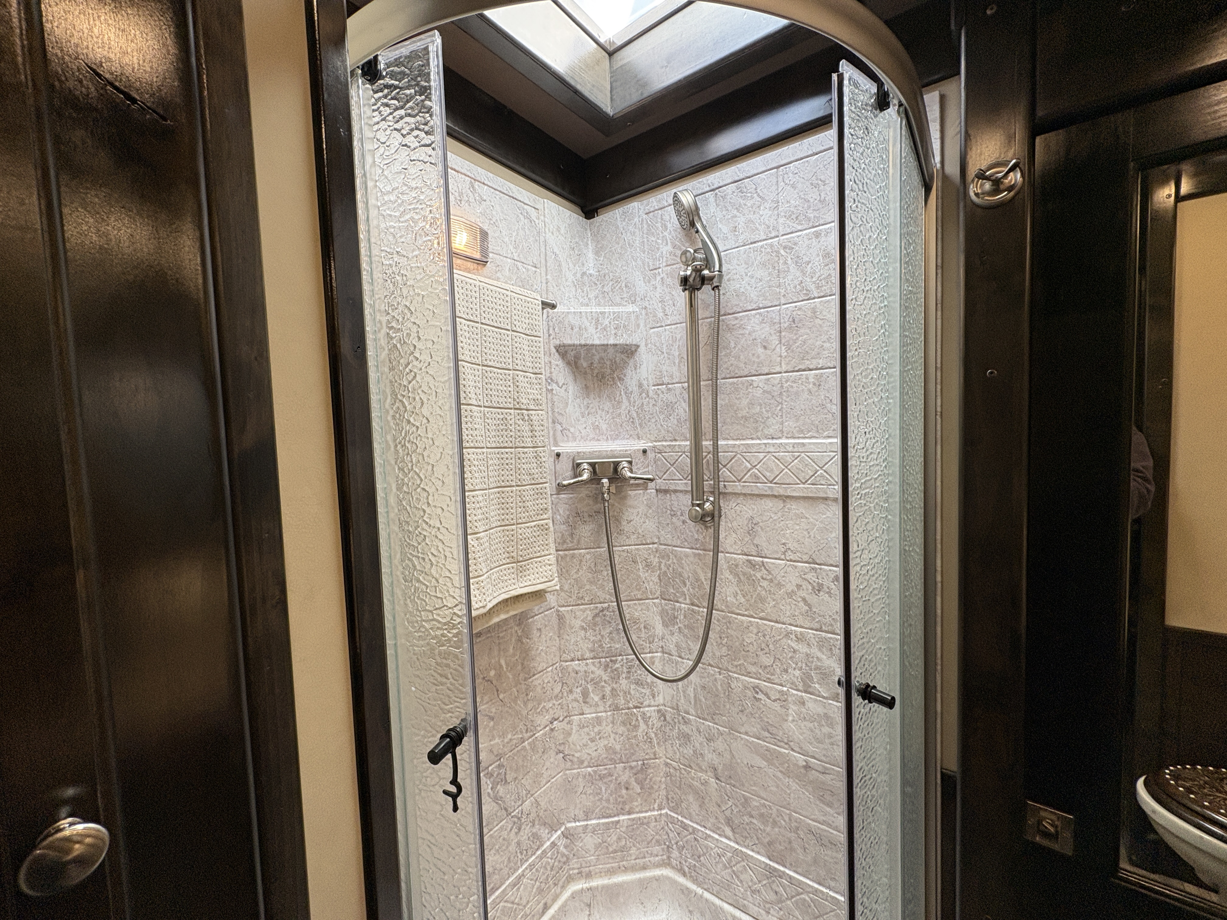 2025-Bloomer-4-Horse-Side-Load-with-19′-Outlaw-Conversions-39019A | TX ...